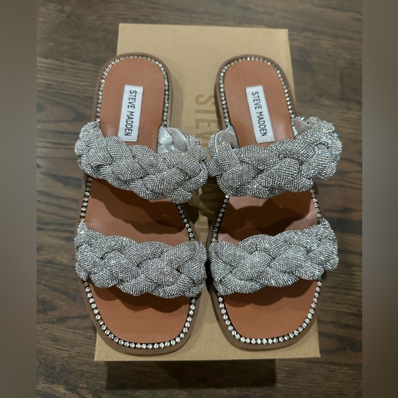 Steve Madden | Shoes | Steve Madden Newbie Rhinestone Sandals Sz 85 ...